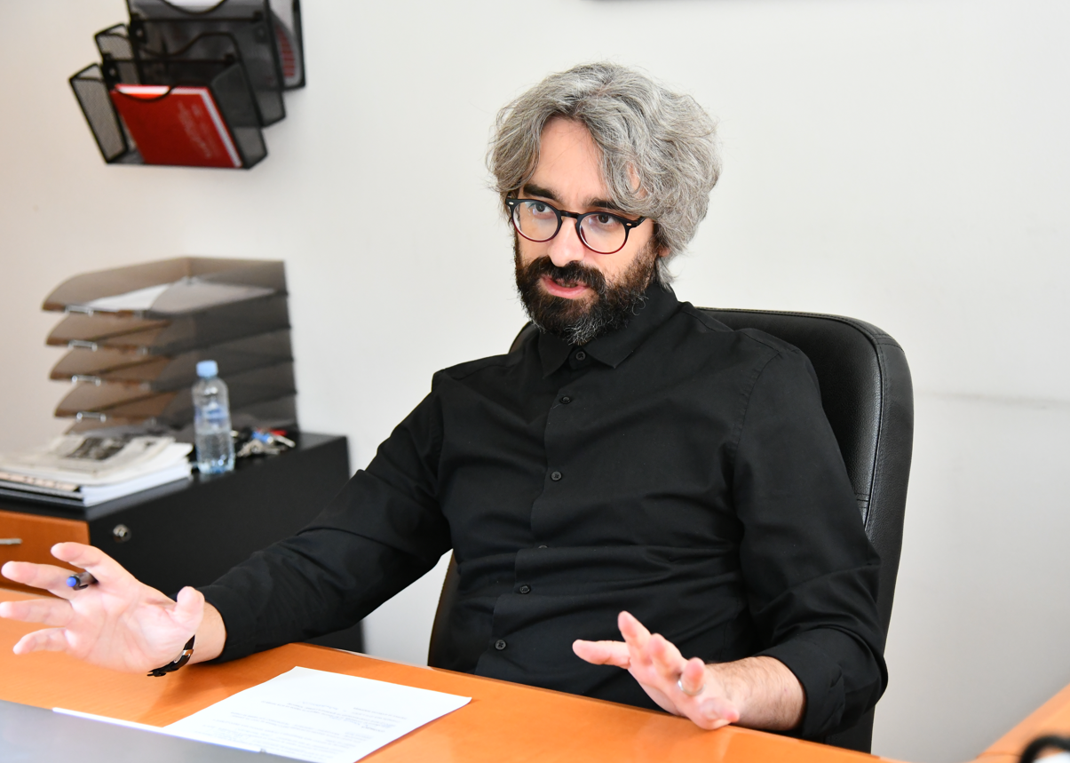 Интервју | Димитар Апасиев: Со амин на „патриотската“ ДПМНЕ, се ...